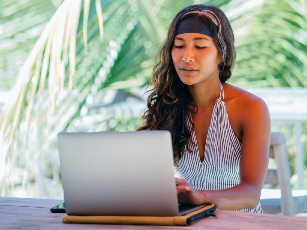 Remote Work Guide 2022: How to Choose Your Next Host City - Fiology